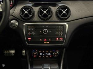 Melns Mercedes-Benz gla-45-amg 2016 Viļņa, ar dzinēja tilpumu 1.99 L un nobraukumu 140 tūkst. km par 23990 €, foto 23 vietnē AUTOMOTO.COM.LV