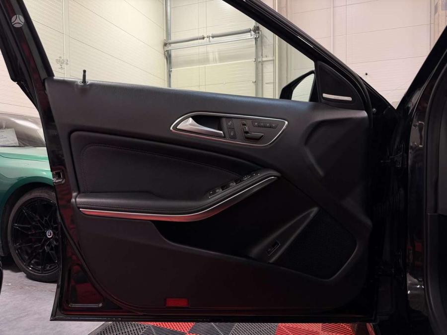 Black Mercedes-Benz gla-45-amg 2016 in Vilnius, with an engine capacity of 1.99 L and mileage of 140 thousand km for 23790 €, photo 17 on AUTOMOTO.COM.LV