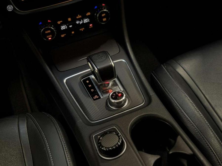 Black Mercedes-Benz gla-45-amg 2016 in Vilnius, with an engine capacity of 1.99 L and mileage of 140 thousand km for 23790 €, photo 24 on AUTOMOTO.COM.LV