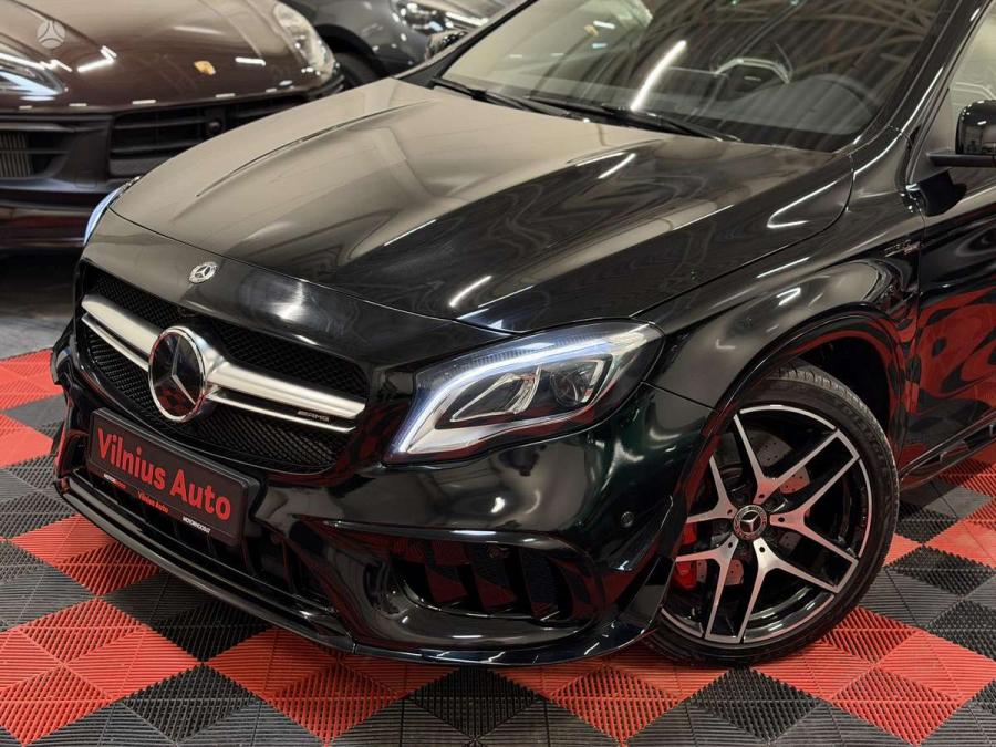Black Mercedes-Benz gla-45-amg 2016 in Vilnius, with an engine capacity of 1.99 L and mileage of 140 thousand km for 23790 €, photo 8 on AUTOMOTO.COM.LV