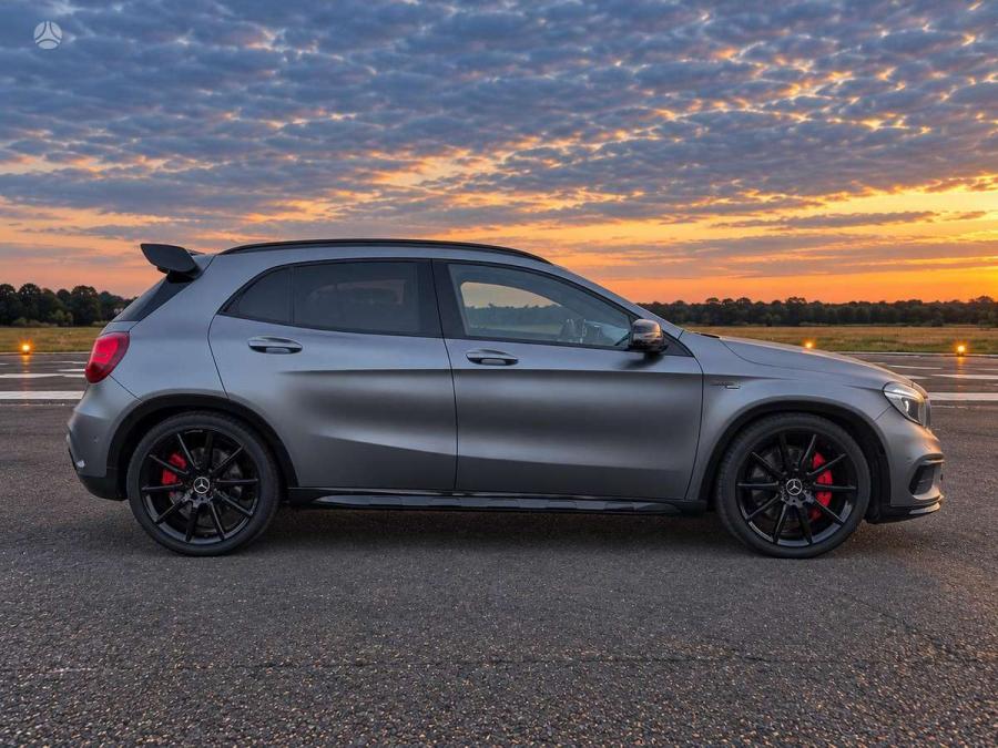 Pelēks Mercedes-Benz gla-45-amg 2015 Kauņa, ar dzinēja tilpumu 1.99 L un nobraukumu 158 tūkst. km par 21500 €, foto 6 vietnē AUTOMOTO.COM.LV