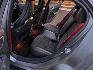 Pelēks Mercedes-Benz gla-45-amg 2015 Kauņa, ar dzinēja tilpumu 1.99 L un nobraukumu 158 tūkst. km par 21500 €, foto 9 vietnē AUTOMOTO.COM.LV
