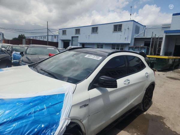 Balts Mercedes-Benz gla-45-amg 2016 Viļņa, ar dzinēja tilpumu 2.00 L un nobraukumu 150 tūkst. km par 8800 €, foto 6 vietnē AUTOMOTO.COM.LV