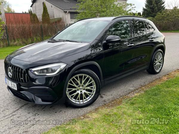 Melns Mercedes-Benz GLA-Class 2021 Tallina, ar dzinēja tilpumu 2.00 L un nobraukumu 49 tūkst. km par 38500 €, foto 3 vietnē AUTOMOTO.COM.LV