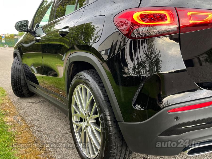 Melns Mercedes-Benz GLA-Class 2021 Tallina, ar dzinēja tilpumu 2.00 L un nobraukumu 49 tūkst. km par 38500 €, foto 7 vietnē AUTOMOTO.COM.LV