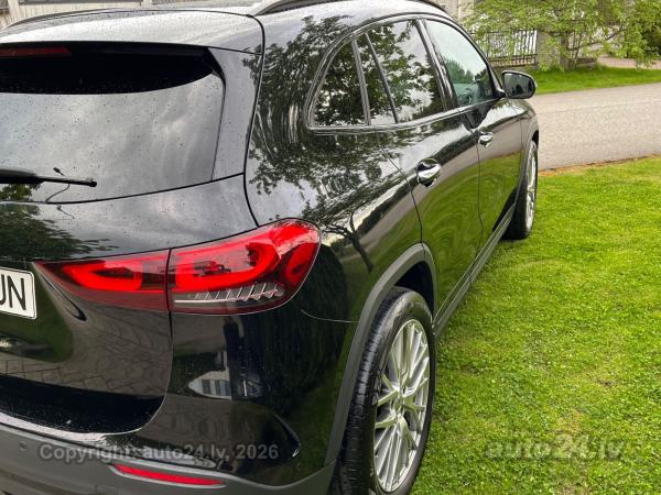 Melns Mercedes-Benz GLA-Class 2021 Tallina, ar dzinēja tilpumu 2.00 L un nobraukumu 49 tūkst. km par 38500 €, foto 8 vietnē AUTOMOTO.COM.LV