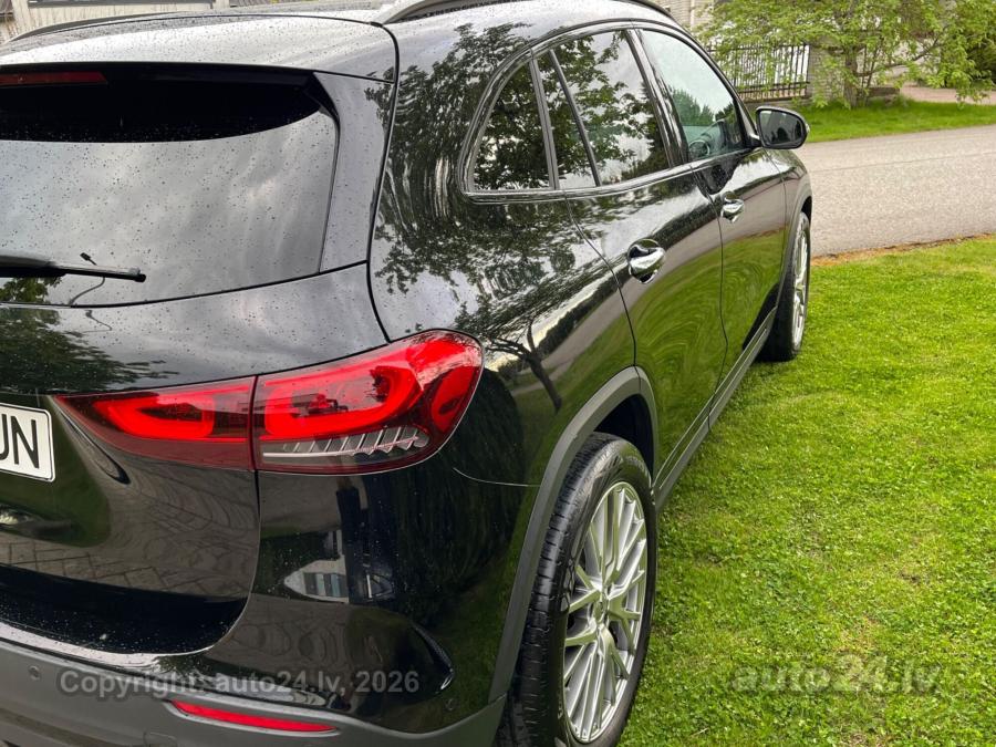 Melns Mercedes-Benz GLA-Class 2021 Tallina, ar dzinēja tilpumu 2.00 L un nobraukumu 49 tūkst. km par 38500 €, foto 9 vietnē AUTOMOTO.COM.LV