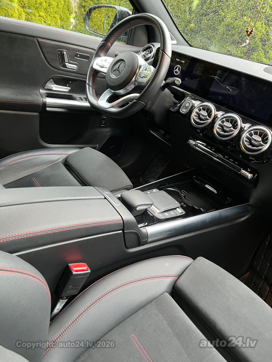 Melns Mercedes-Benz GLA-Class 2021 Tallina, ar dzinēja tilpumu 2.00 L un nobraukumu 49 tūkst. km par 38500 €, foto 17 vietnē AUTOMOTO.COM.LV