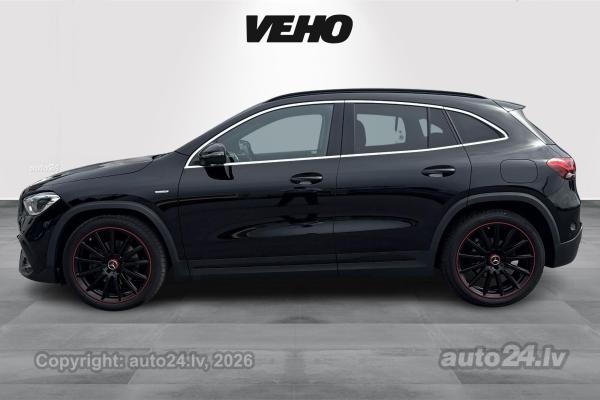 Black Mercedes-Benz GLA-Class 2021 in Parnu, with an engine capacity of 1.30 L and mileage of 20 thousand km for 31900 €, photo 4 on AUTOMOTO.COM.LV