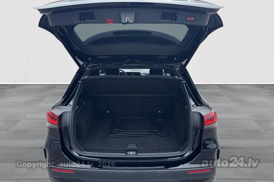 Black Mercedes-Benz GLA-Class 2021 in Parnu, with an engine capacity of 1.30 L and mileage of 20 thousand km for 31900 €, photo 18 on AUTOMOTO.COM.LV