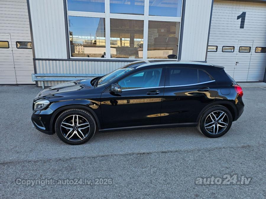 Black Mercedes-Benz GLA-Class 2014 in Tartu, with an engine capacity of 2.10 L and mileage of 224 thousand km for 12400 €, photo 4 on AUTOMOTO.COM.LV
