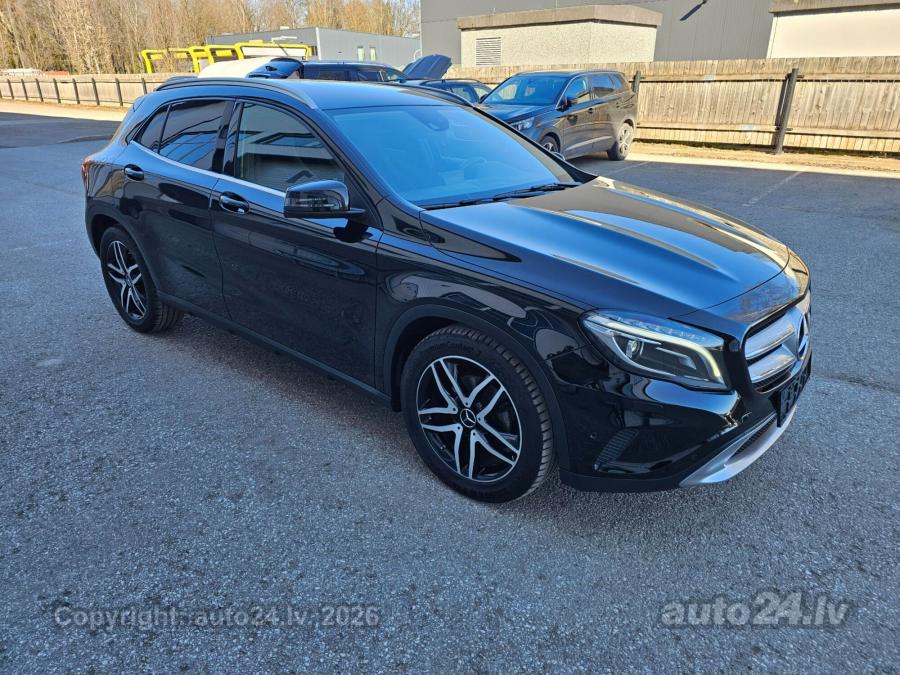 Black Mercedes-Benz GLA-Class 2014 in Tartu, with an engine capacity of 2.10 L and mileage of 224 thousand km for 12400 €, photo 7 on AUTOMOTO.COM.LV