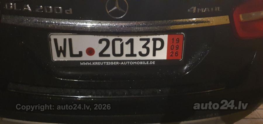 Melns Mercedes-Benz GLA-Class 2016 Rapla, ar dzinēja tilpumu 2.10 L un nobraukumu 126 tūkst. km par 22000 €, foto 14 vietnē AUTOMOTO.COM.LV
