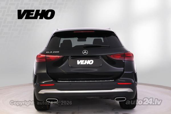 Melns Mercedes-Benz GLA-Class 2024 Tallina, ar dzinēja tilpumu 1.30 L un nobraukumu 6 tūkst. km par 37900 €, foto 9 vietnē AUTOMOTO.COM.LV