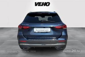 Zils Mercedes-Benz GLA-Class 2021 Pērnava, ar dzinēja tilpumu 2.00 L un nobraukumu 52 tūkst. km par 33990 €, foto 7 vietnē AUTOMOTO.COM.LV