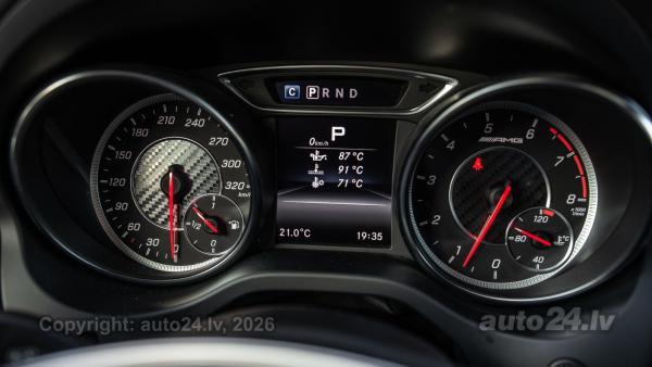 Brown Mercedes-Benz GLA-Class 2019 in Tallinn, with an engine capacity of 2.00 L and mileage of 90 thousand km for 31000 €, photo 9 on AUTOMOTO.COM.LV