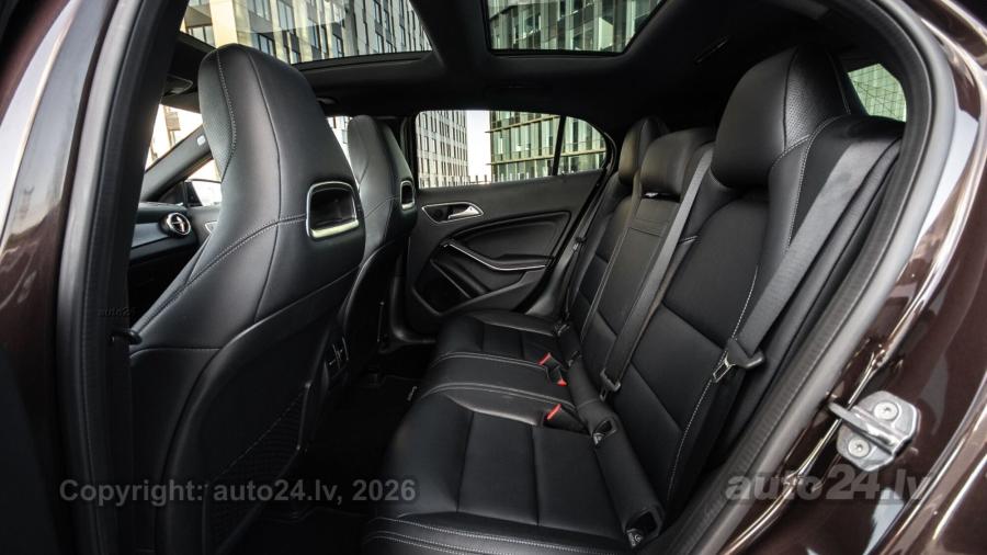 Brūns Mercedes-Benz GLA-Class 2019 Tallina, ar dzinēja tilpumu 2.00 L un nobraukumu 90 tūkst. km par 31000 €, foto 17 vietnē AUTOMOTO.COM.LV