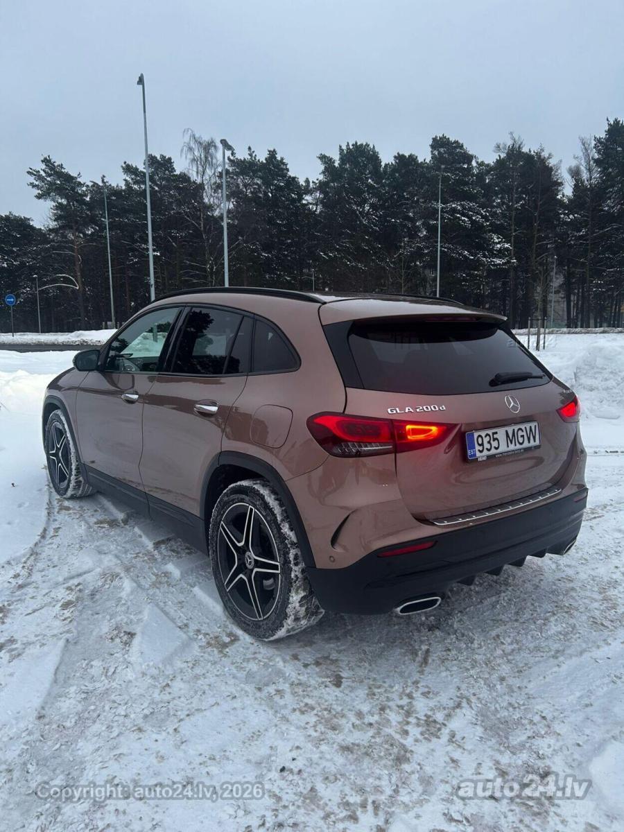 Brown Mercedes-Benz GLA-Class 2021 in Tallinn, with an engine capacity of 2.00 L and mileage of 104 thousand km for 34500 €, photo 4 on AUTOMOTO.COM.LV