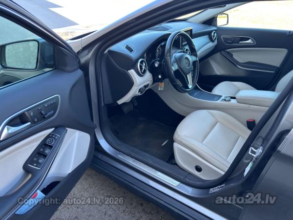 Grey Mercedes-Benz GLA-Class 2014 in Tallinn, with an engine capacity of 2.10 L and mileage of 101 thousand km for 14990 €, photo 3 on AUTOMOTO.COM.LV