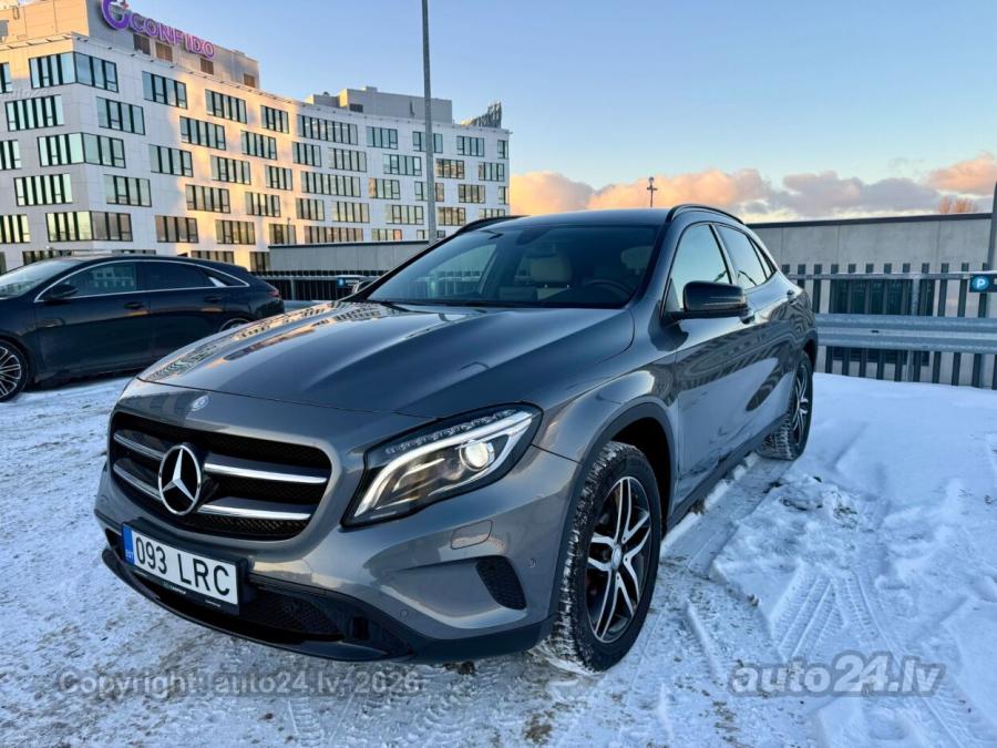 Grey Mercedes-Benz GLA-Class 2016 in Tallinn, with an engine capacity of 2.10 L and mileage of 116 thousand km for 14990 €, photo 2 on AUTOMOTO.COM.LV