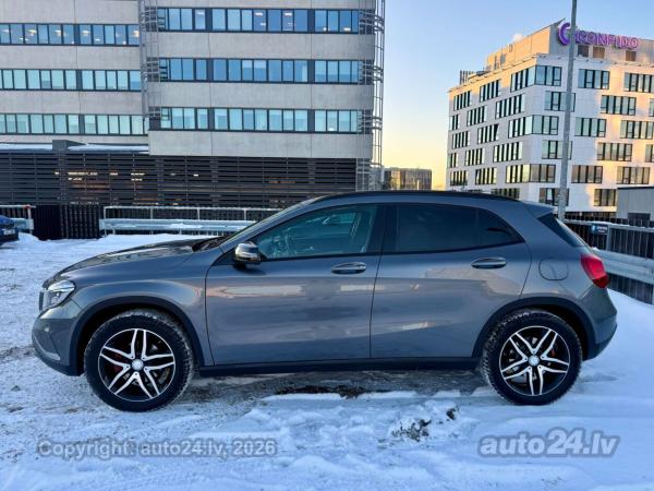 Pelēks Mercedes-Benz GLA-Class 2016 Tallina, ar dzinēja tilpumu 2.10 L un nobraukumu 116 tūkst. km par 14990 €, foto 3 vietnē AUTOMOTO.COM.LV