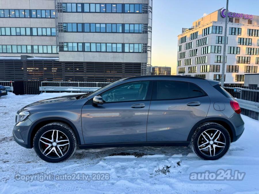 Grey Mercedes-Benz GLA-Class 2016 in Tallinn, with an engine capacity of 2.10 L and mileage of 116 thousand km for 14990 €, photo 3 on AUTOMOTO.COM.LV