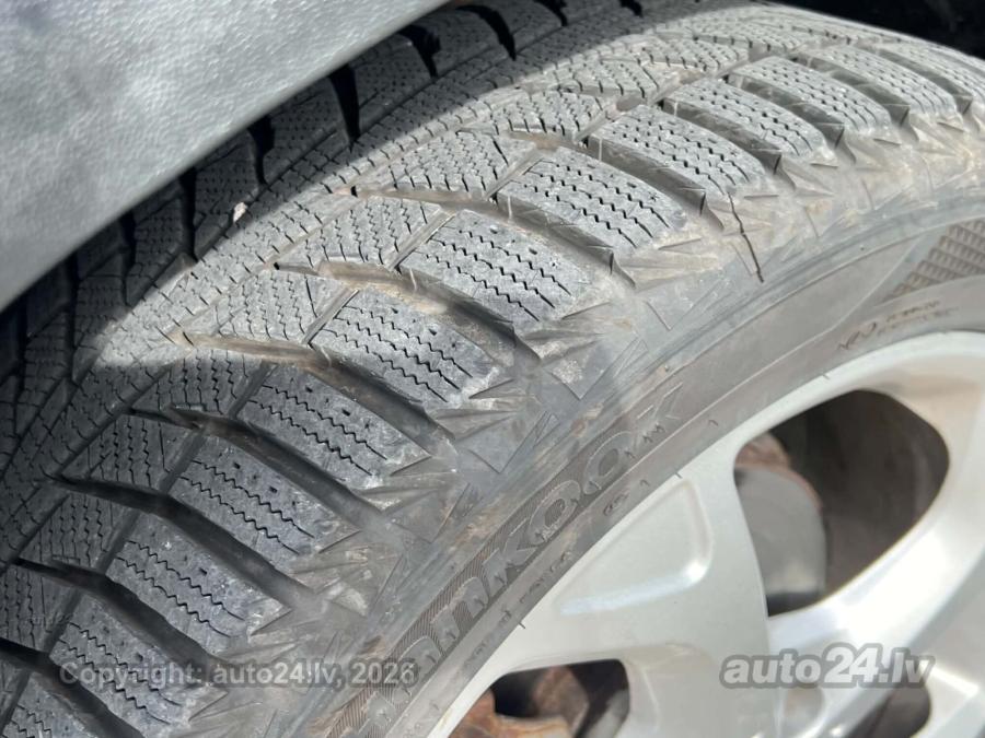 Pelēks Mercedes-Benz GLA-Class 2017 Tartu, ar dzinēja tilpumu 2.10 L un nobraukumu 244 tūkst. km par 13500 €, foto 17 vietnē AUTOMOTO.COM.LV