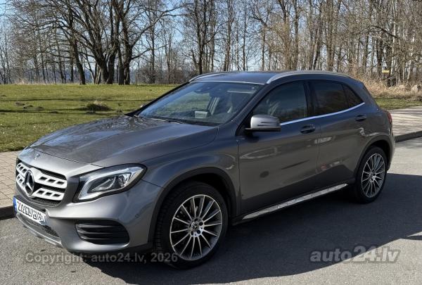 Grey Mercedes-Benz GLA-Class 2018 in Tallinn, with an engine capacity of 2.00 L and mileage of 102 thousand km for 18900 €, photo 1 on AUTOMOTO.COM.LV