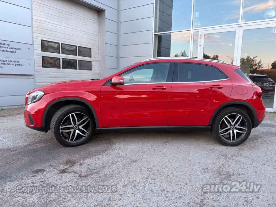 Sarkans Mercedes-Benz GLA-Class 2020 Tallina, ar dzinēja tilpumu 1.60 L un nobraukumu 121 tūkst. km par 19800 €, foto 3 vietnē AUTOMOTO.COM.LV