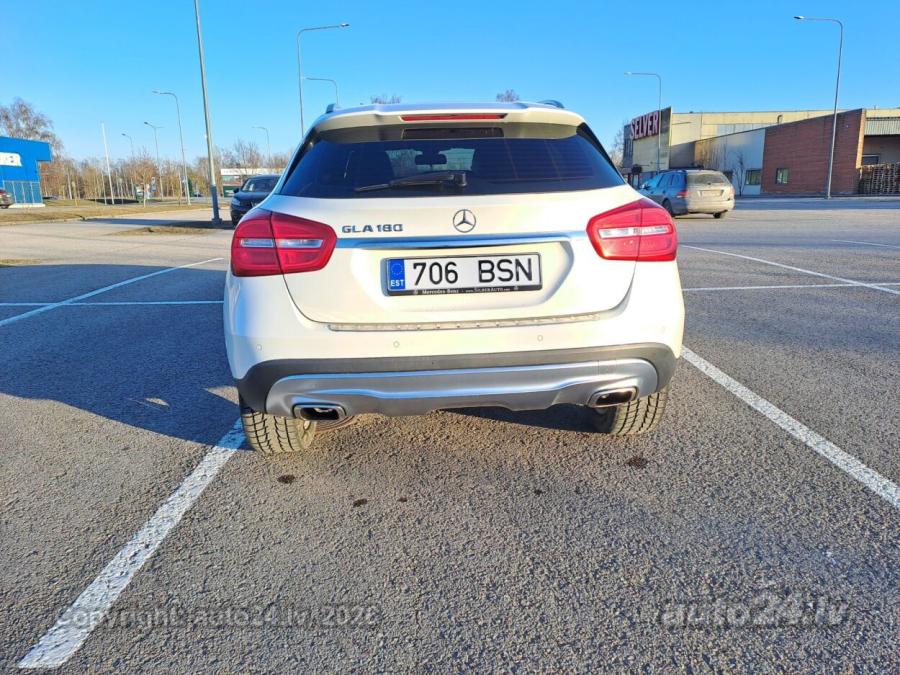 Balts Mercedes-Benz GLA-Class 2016 Tallina, ar dzinēja tilpumu 1.60 L un nobraukumu 166 tūkst. km par 16000 €, foto 4 vietnē AUTOMOTO.COM.LV