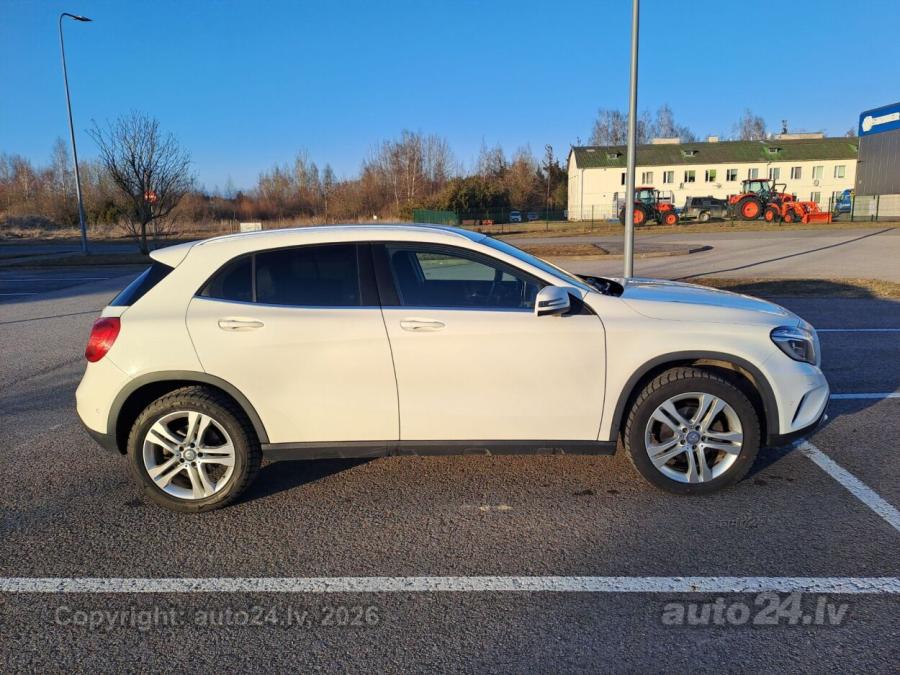 Balts Mercedes-Benz GLA-Class 2016 Tallina, ar dzinēja tilpumu 1.60 L un nobraukumu 166 tūkst. km par 16000 €, foto 6 vietnē AUTOMOTO.COM.LV