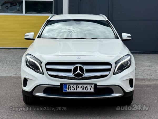 White Mercedes-Benz GLA-Class 2016 in Tallinn, with an engine capacity of 2.10 L and mileage of 128 thousand km for 14900 €, photo 2 on AUTOMOTO.COM.LV