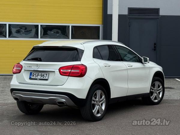 White Mercedes-Benz GLA-Class 2016 in Tallinn, with an engine capacity of 2.10 L and mileage of 128 thousand km for 14900 €, photo 4 on AUTOMOTO.COM.LV