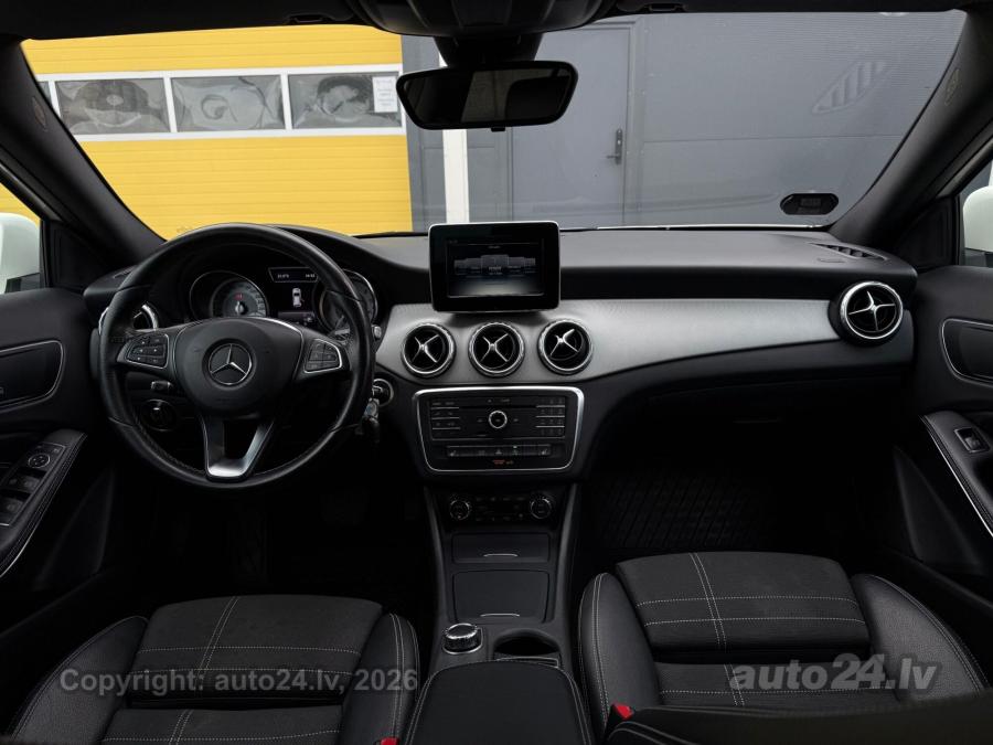 White Mercedes-Benz GLA-Class 2016 in Tallinn, with an engine capacity of 2.10 L and mileage of 128 thousand km for 14900 €, photo 8 on AUTOMOTO.COM.LV