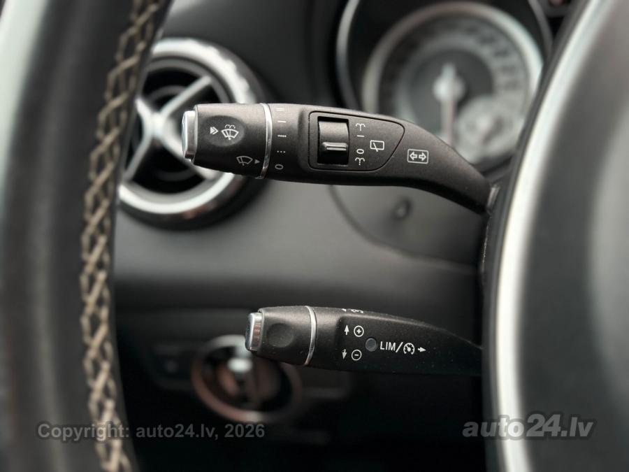 White Mercedes-Benz GLA-Class 2016 in Tallinn, with an engine capacity of 2.10 L and mileage of 128 thousand km for 14900 €, photo 15 on AUTOMOTO.COM.LV