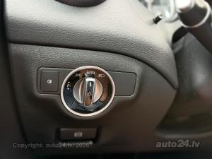 White Mercedes-Benz GLA-Class 2016 in Tallinn, with an engine capacity of 2.10 L and mileage of 128 thousand km for 14900 €, photo 16 on AUTOMOTO.COM.LV