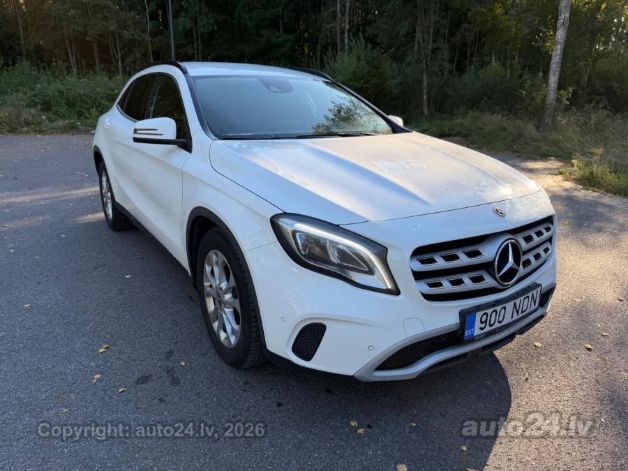 White Mercedes-Benz GLA-Class 2018 in Tallinn, with an engine capacity of 2.10 L and mileage of 230 thousand km for 13900 €, photo 1 on AUTOMOTO.COM.LV