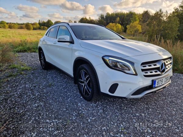 White Mercedes-Benz GLA-Class 2019 in Tallinn, with an engine capacity of 1.60 L and mileage of 116 thousand km for 20000 €, photo 1 on AUTOMOTO.COM.LV