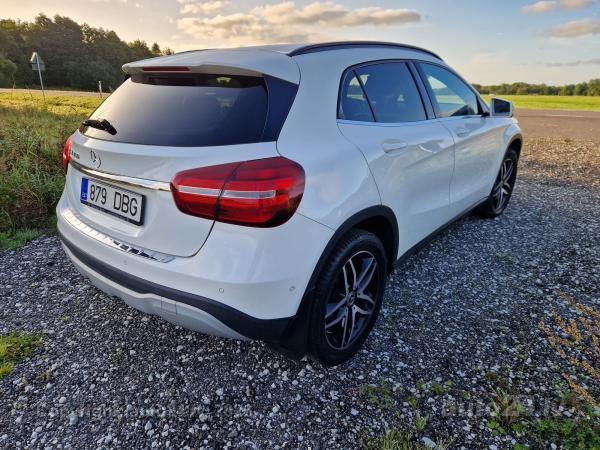 White Mercedes-Benz GLA-Class 2019 in Tallinn, with an engine capacity of 1.60 L and mileage of 116 thousand km for 20000 €, photo 4 on AUTOMOTO.COM.LV