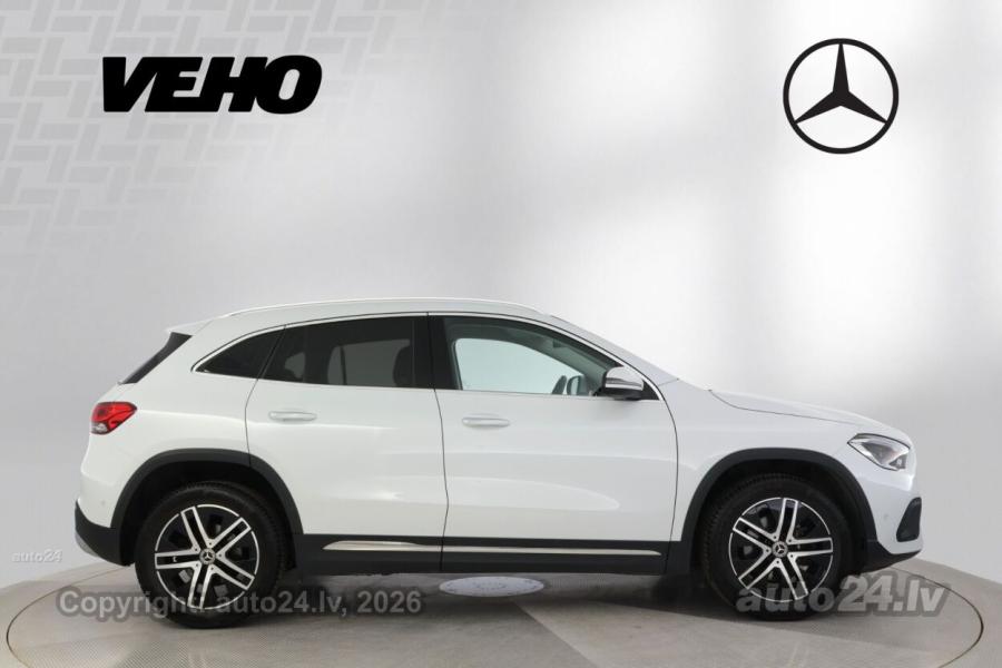 White Mercedes-Benz GLA-Class 2022 in Tallinn, with an engine capacity of 1.30 L and mileage of 31 thousand km for 32900 €, photo 2 on AUTOMOTO.COM.LV