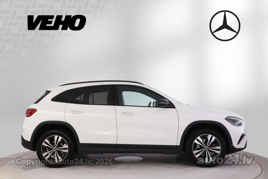 White Mercedes-Benz GLA-Class 2025 in Tallinn, with an engine capacity of 1.30 L and mileage of 34 thousand km for 40900 €, photo 3 on AUTOMOTO.COM.LV