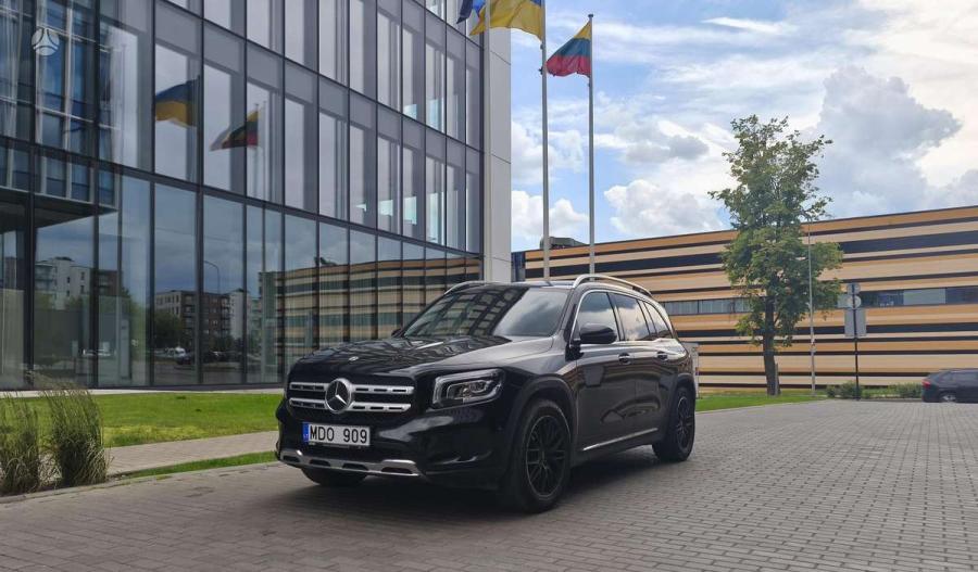 Melns Mercedes-Benz GLB 180 2021 Viļņa, ar dzinēja tilpumu 1.33 L un nobraukumu 89 tūkst. km par 28000 €, foto 1 vietnē AUTOMOTO.COM.LV