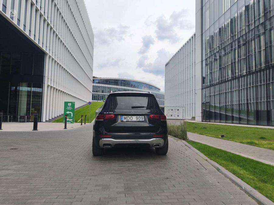 Melns Mercedes-Benz GLB 180 2021 Viļņa, ar dzinēja tilpumu 1.33 L un nobraukumu 89 tūkst. km par 28000 €, foto 12 vietnē AUTOMOTO.COM.LV