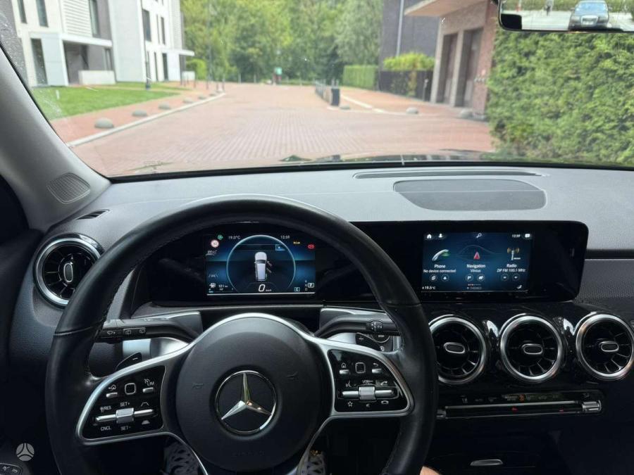 Black Mercedes-Benz GLB 180 2023 in Vilnius, with an engine capacity of 1.95 L and mileage of 163 thousand km for 21600 €, photo 16 on AUTOMOTO.COM.LV