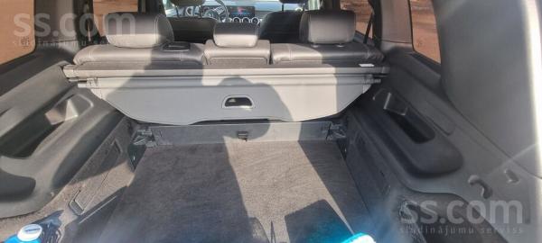 Grey Mercedes-Benz GLB 180 2020 in Riga, with an engine capacity of 2.00 L and mileage of 109 thousand km for 21100 €, photo 10 on AUTOMOTO.COM.LV