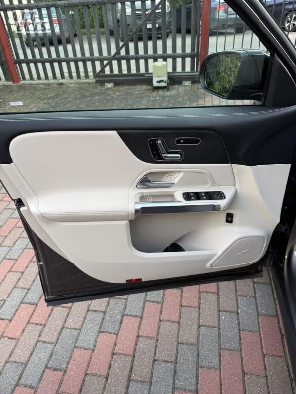 Grey Mercedes-Benz GLB 180 2025 in Kaunas, with an engine capacity of 1.30 L and mileage of 16 thousand km for 40000 €, photo 9 on AUTOMOTO.COM.LV