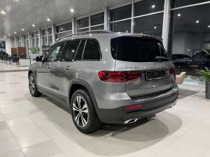 Pelēks Mercedes-Benz GLB 180 2026 Kauņa, ar dzinēja tilpumu 1.33 L un nobraukumu 50 tūkst. km par 45333 €, foto 2 vietnē AUTOMOTO.COM.LV