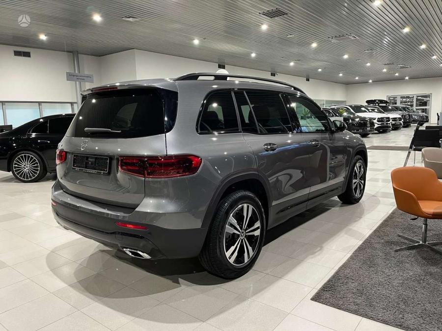 Pelēks Mercedes-Benz GLB 180 2026 Kauņa, ar dzinēja tilpumu 1.33 L un nobraukumu 50 tūkst. km par 45333 €, foto 3 vietnē AUTOMOTO.COM.LV