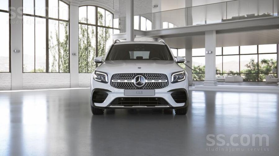 White Mercedes-Benz GLB 180 2023 in Riga, with an engine capacity of 1.40 L and mileage of 51 thousand km for 33900 €, photo 3 on AUTOMOTO.COM.LV