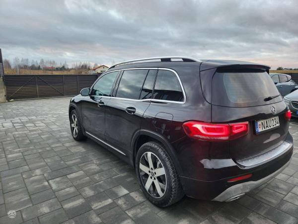Melns Mercedes-Benz GLB 200 2020 Viļņa, ar dzinēja tilpumu 1.95 L un nobraukumu 252 tūkst. km par 21500 €, foto 2 vietnē AUTOMOTO.COM.LV